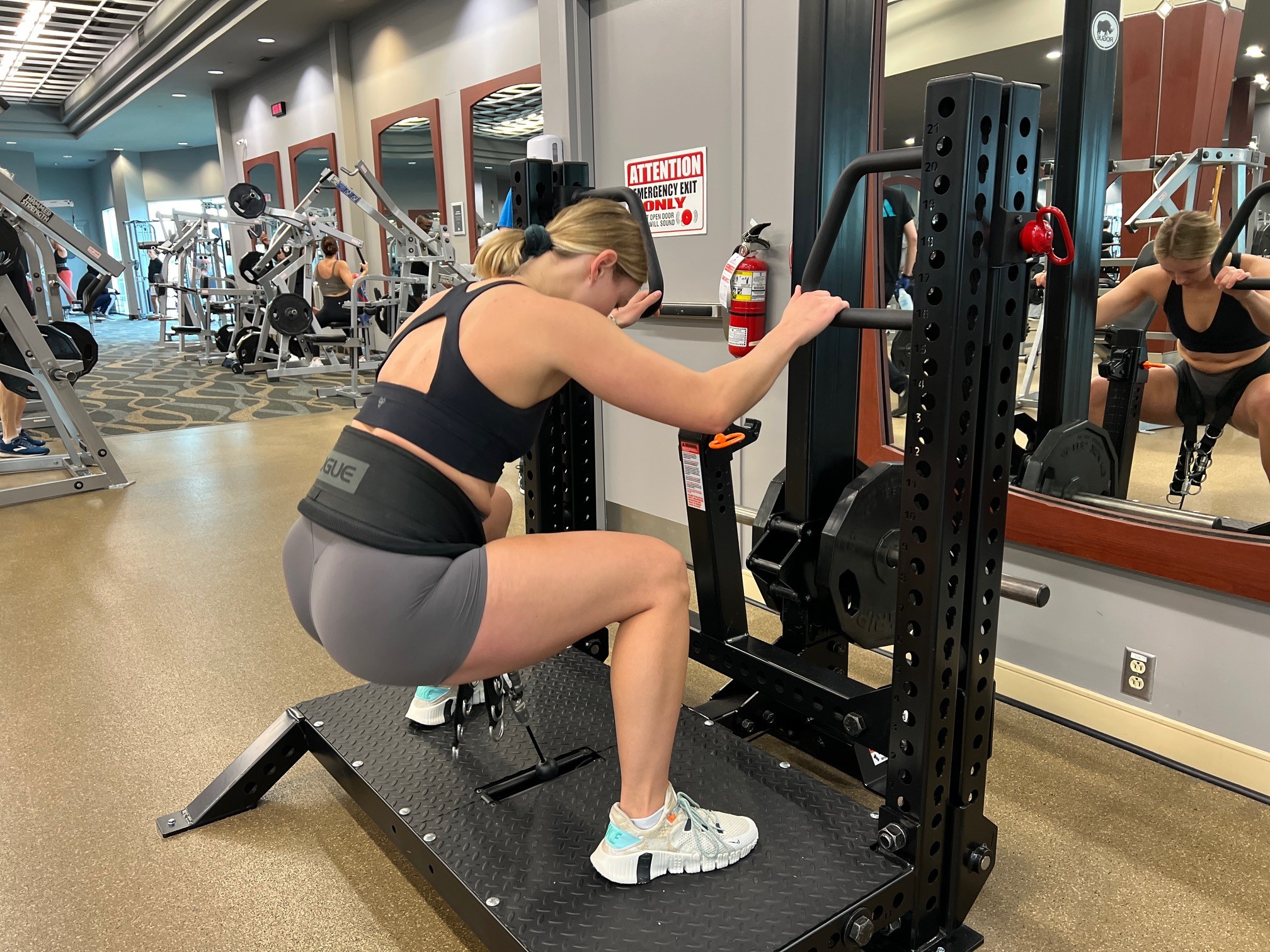 10 Muscle Building Exercises For a Belt Squat Machine | MOVATI Athletic